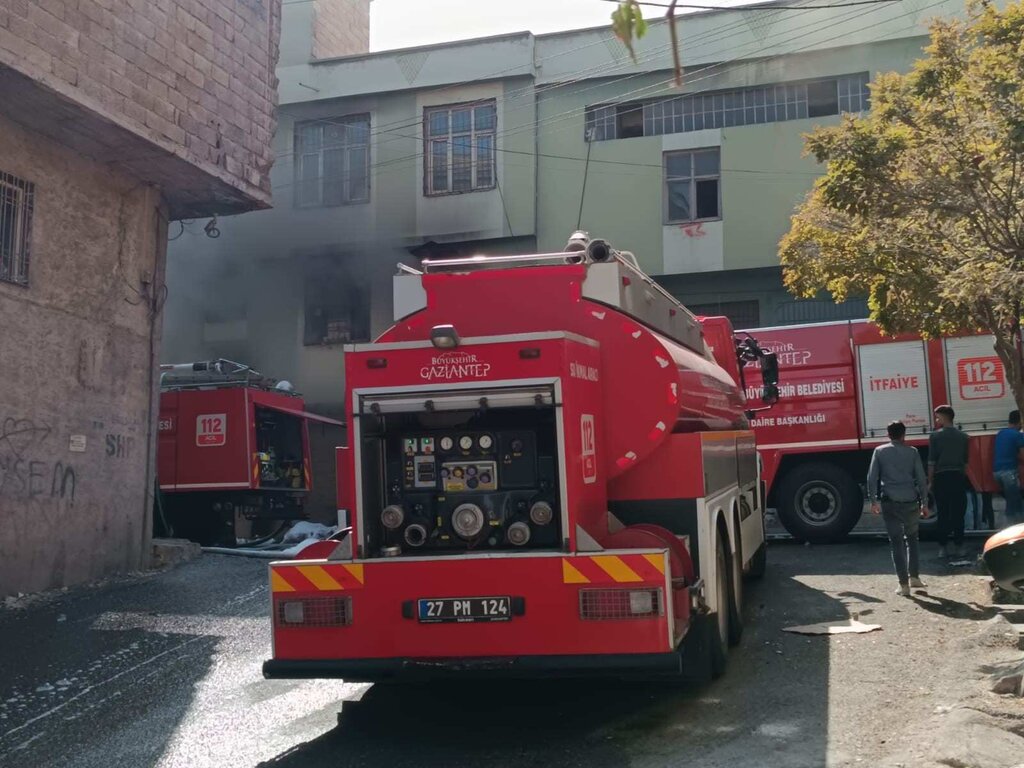 Gaziantep'te iplik atölyesinde yangın - ASAYİŞ - Samsun Hedef Halk ... Gaziantep'te iplik atölyesinde yangın - ASAYİŞ - Samsun Hedef Halk ...