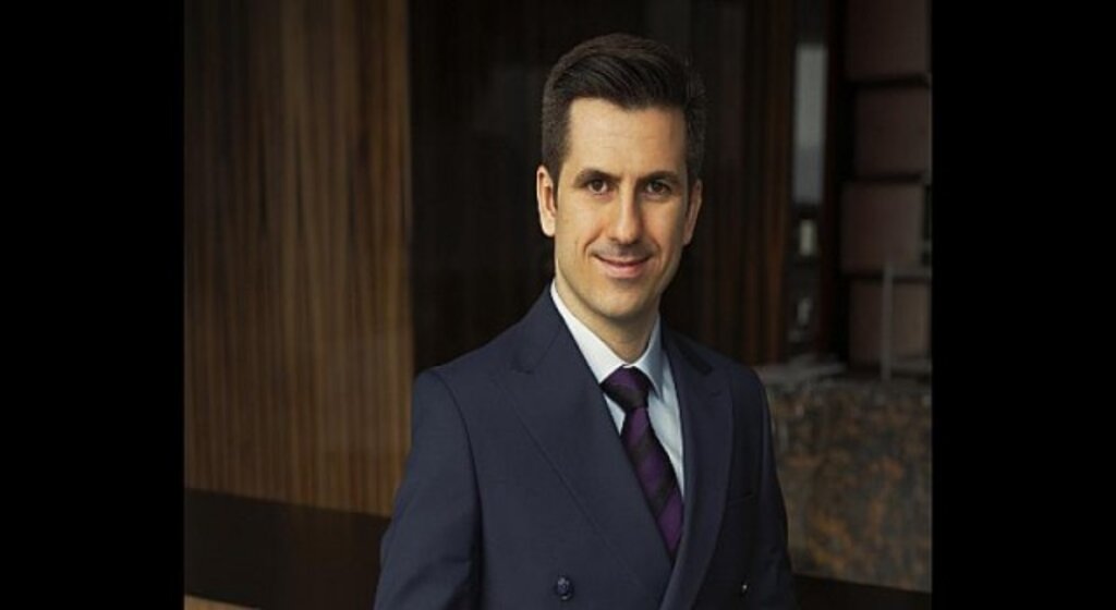 Dr. Eren Gülhan Ulusoy, Türkiye’nin En Genç 3 Yöneticisi - EKONOMİ ...