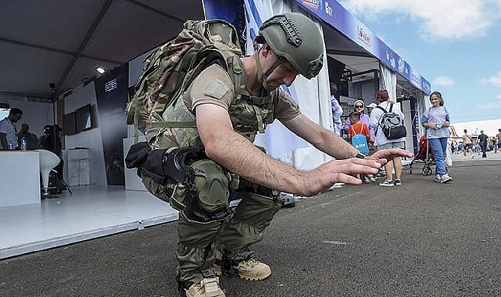 "Geleceğin askeri" yeni milli teknolojilerle donatıldı - TEKNOLOJİ ...