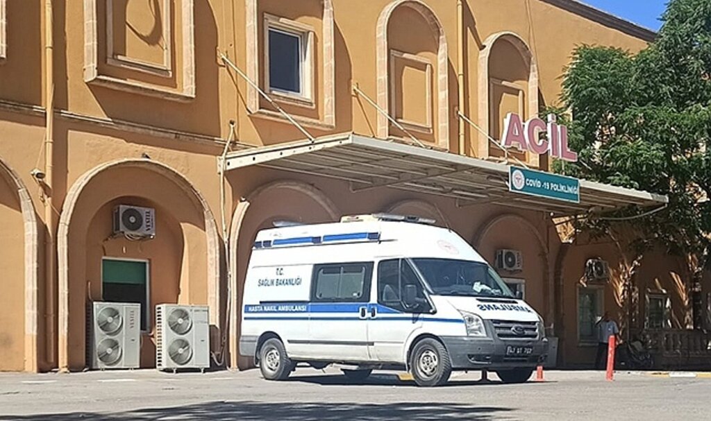 Mardin’de 5’inci kattan düşen çocuk hayatını kaybetti - ASAYİŞ - Samsun ... Mardin’de 5’inci kattan düşen çocuk hayatını kaybetti - ASAYİŞ - Samsun ...