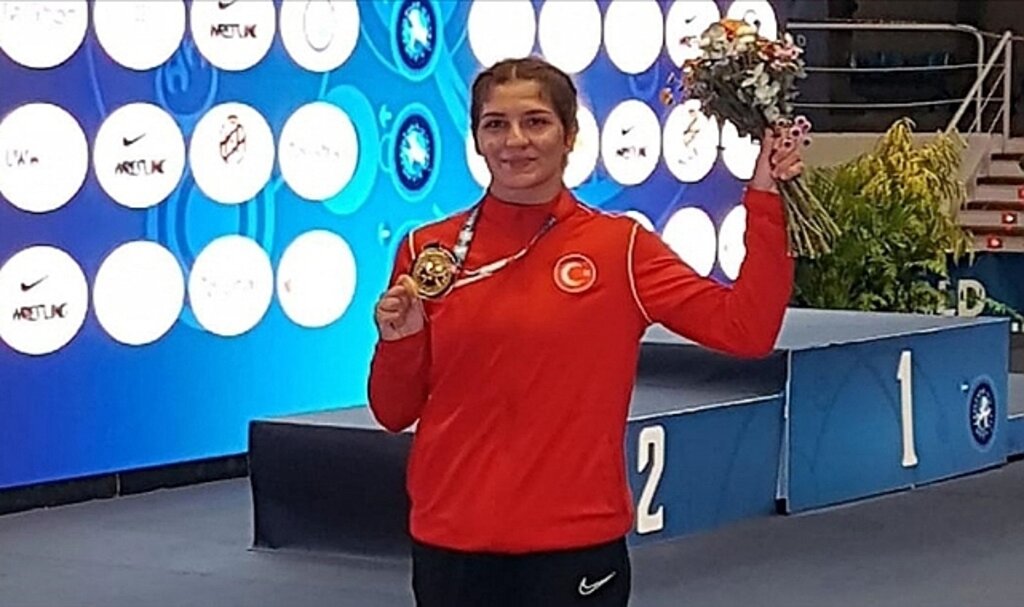 Güreşte dünya şampiyonasında 4 yıl sonra Nesrin Baş ile gelen altın ...